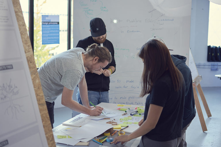 Design for Humanity – Creatieve oplossingen voor maatschappelijke ...